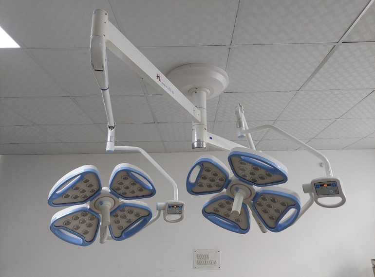 Ceiling Shadowless OT Light - HOSPI LIGHT INDIA